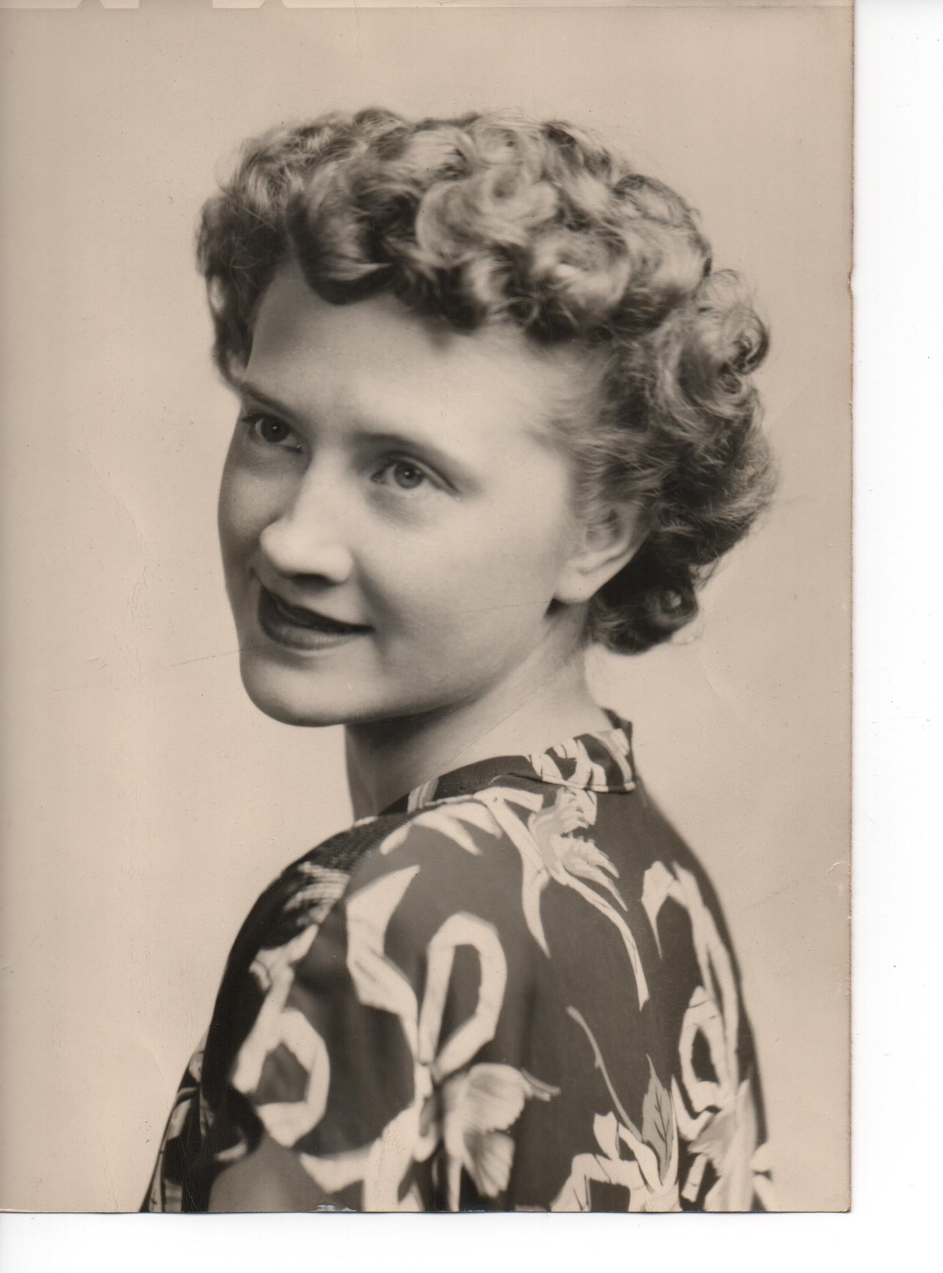 Bonnie Newbold's Instagram, Twitter & Facebook on IDCrawl