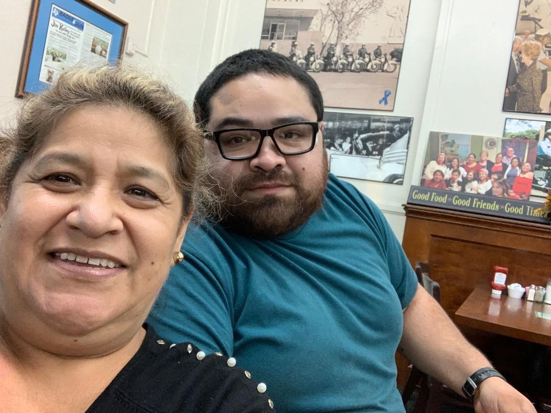 Ivan Olvera's Instagram, Twitter & Facebook on IDCrawl