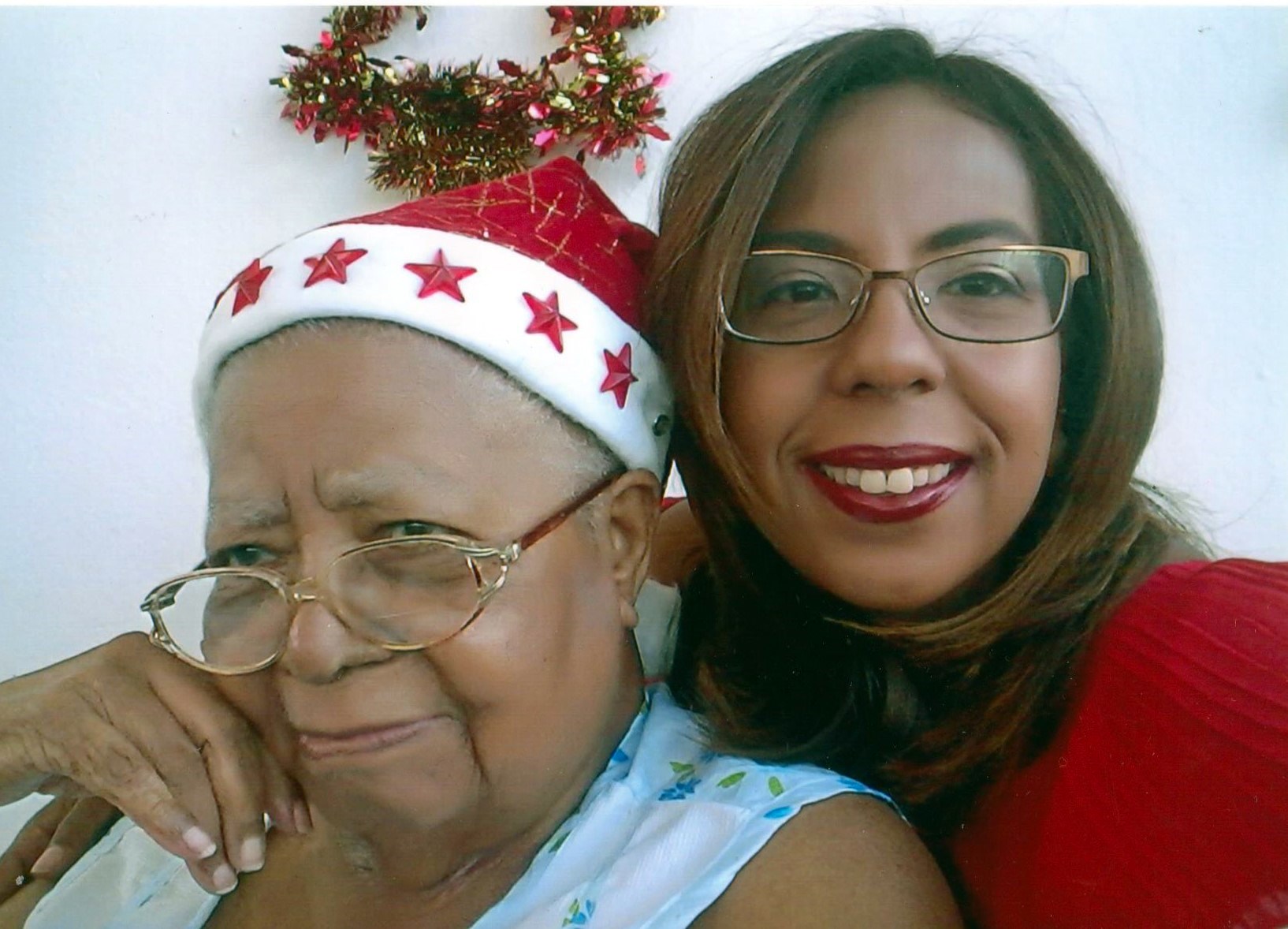 Iris Serrano's Instagram, Twitter & Facebook on IDCrawl