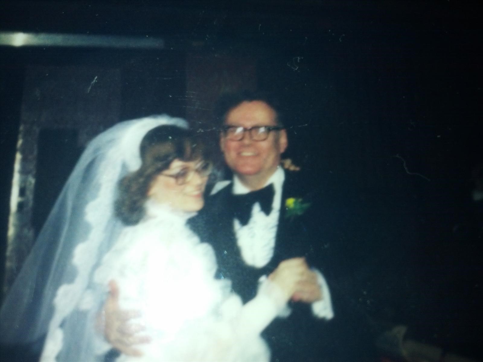 Linda Erb's Instagram, Twitter & Facebook on IDCrawl