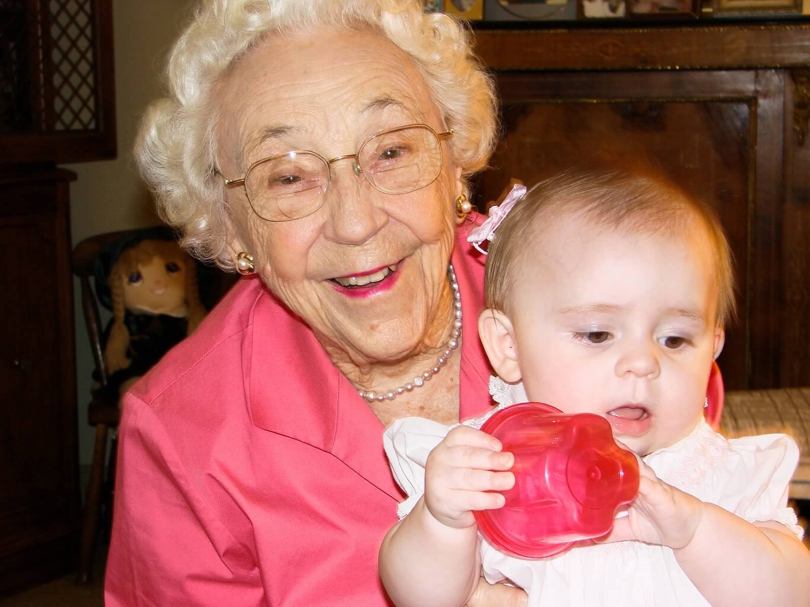 Adelaide Davis's Instagram, Twitter & Facebook on IDCrawl