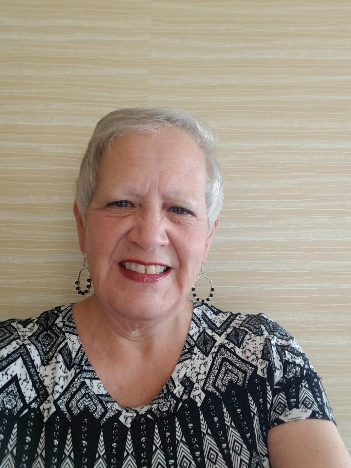 Sharon Huntley's Instagram, Twitter & Facebook on IDCrawl
