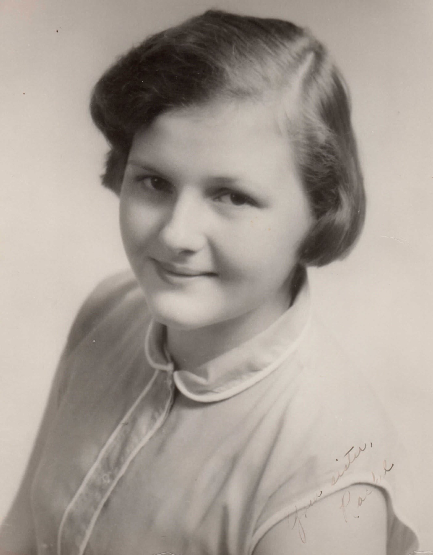 Rachel Hebert's Instagram, Twitter & Facebook on IDCrawl