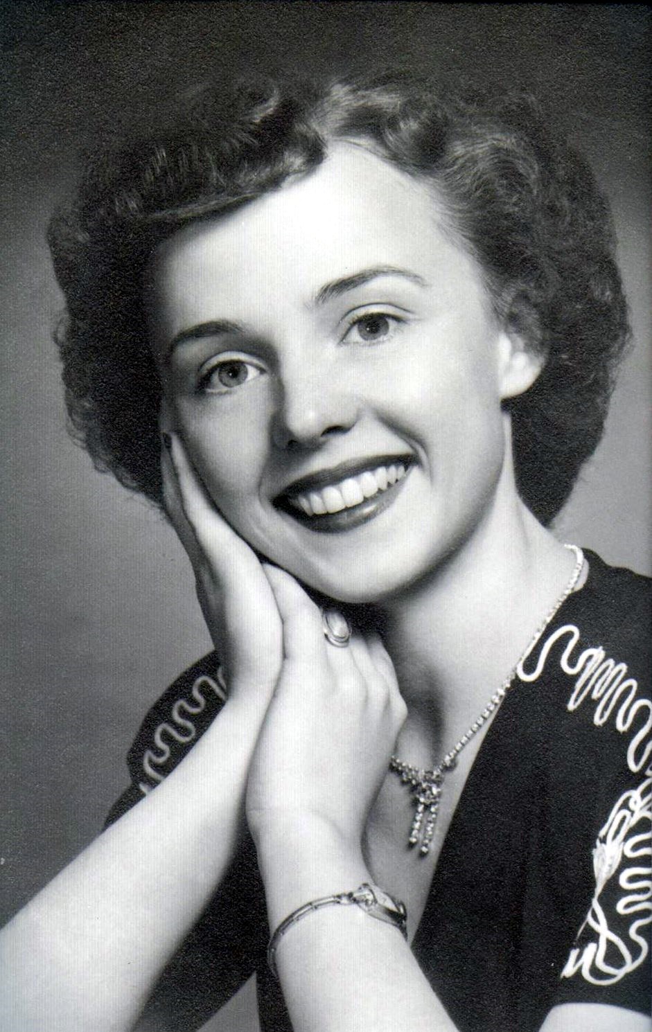 Ruth Stokes Obituario - Crown Point, IN