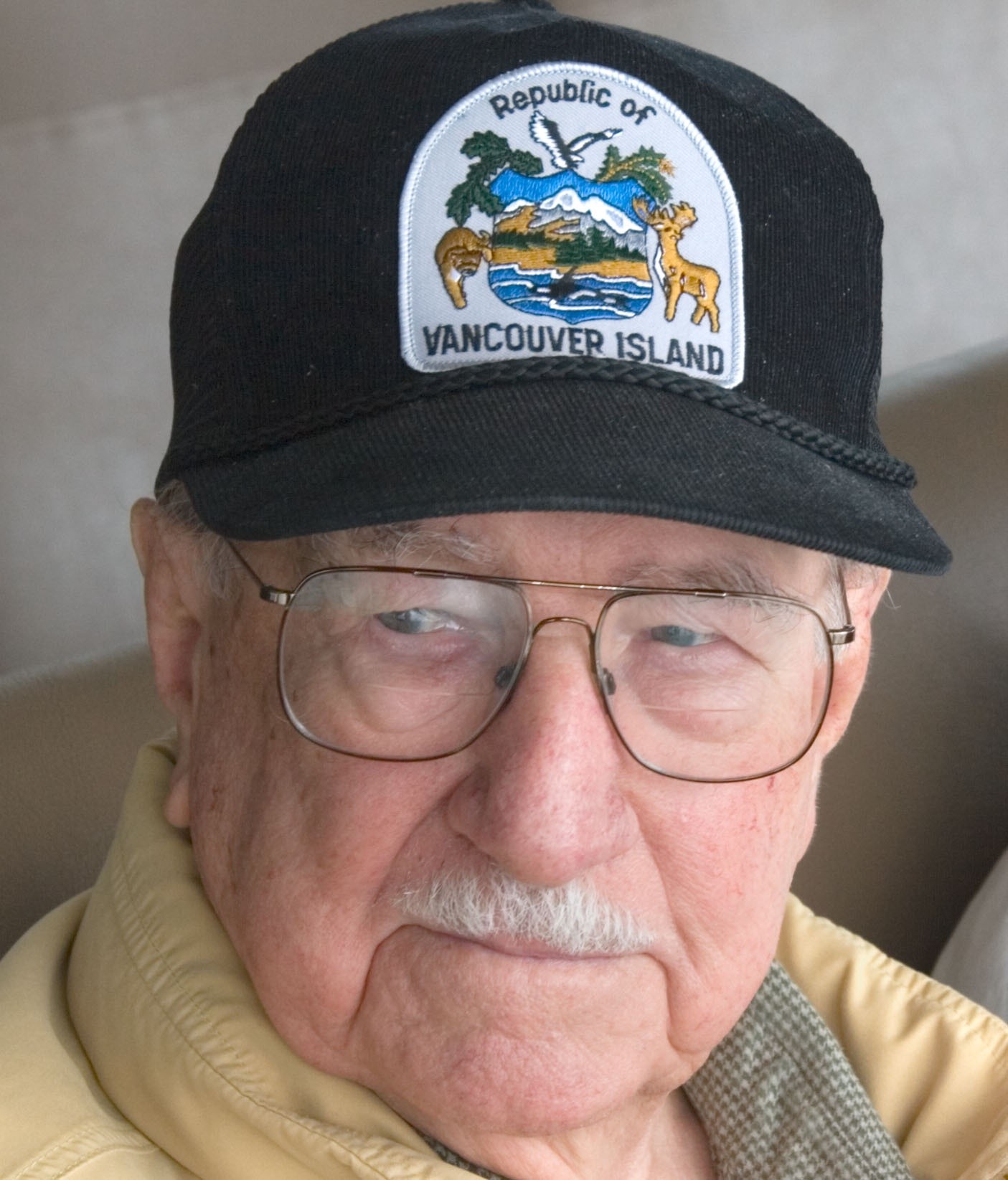 Alfred Lange's Instagram, Twitter & Facebook on IDCrawl