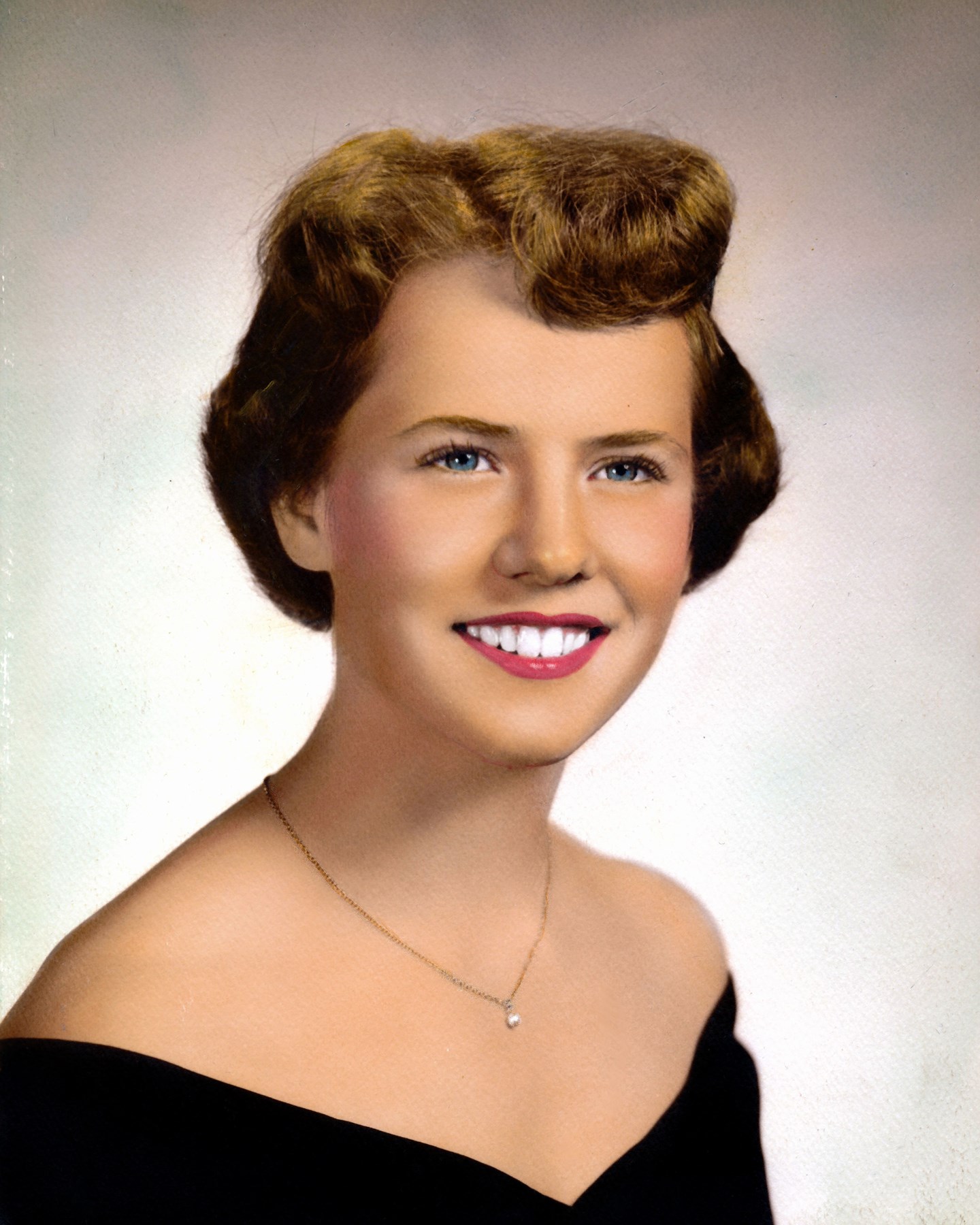 Alice Walls's Instagram, Twitter & Facebook on IDCrawl