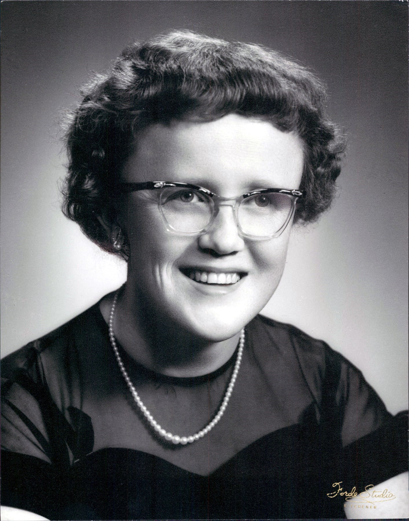 Beverley Best's Instagram, Twitter & Facebook on IDCrawl