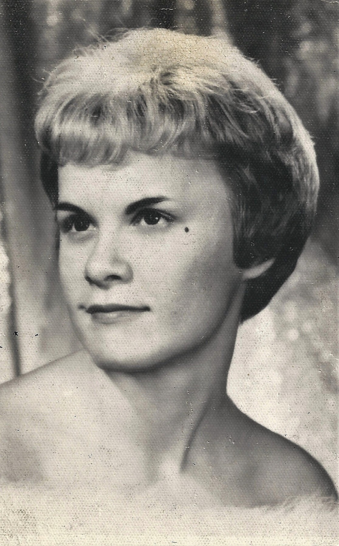 Bonnie Rhodes's Instagram, Twitter & Facebook on IDCrawl