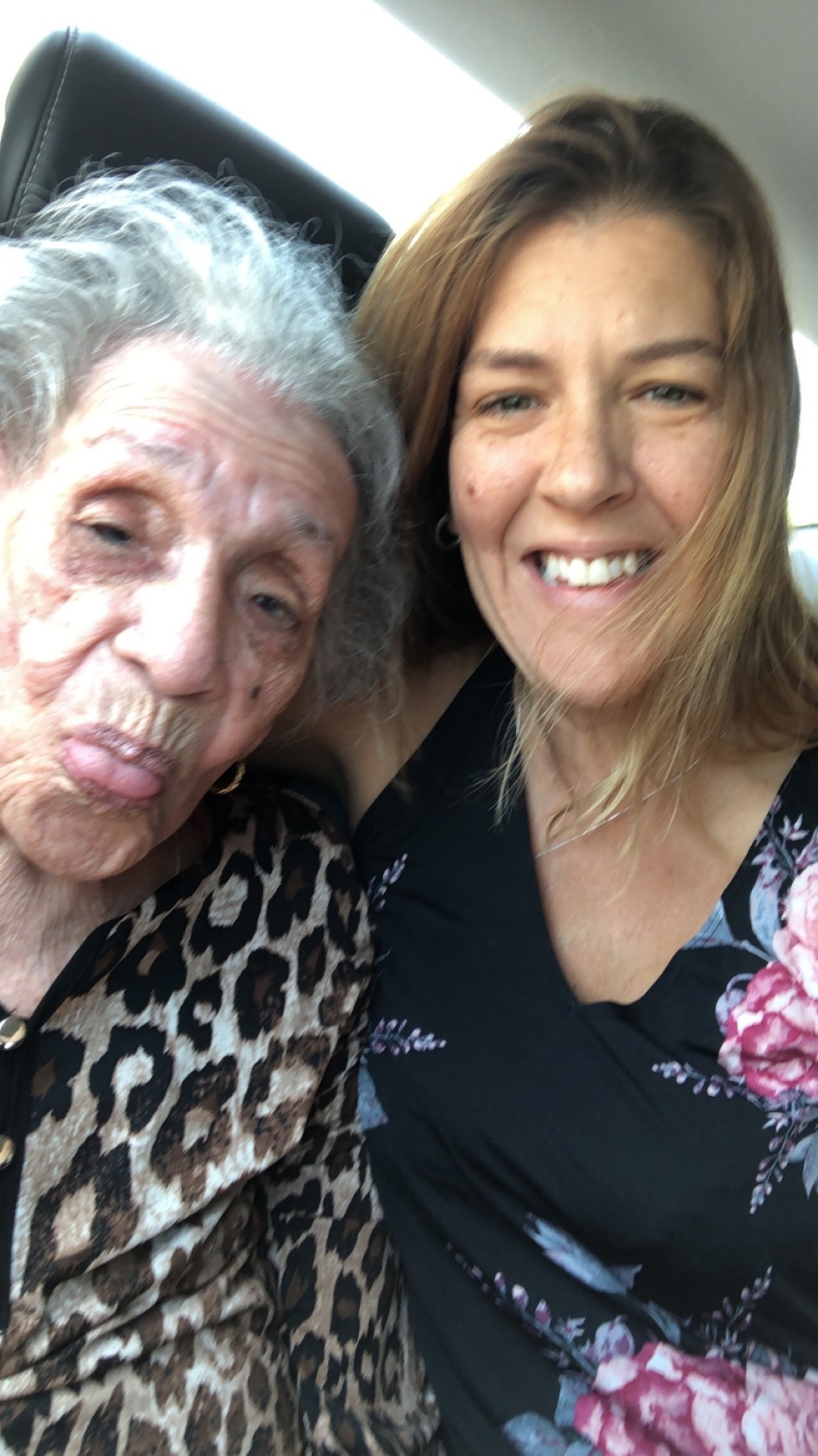 Josefina Rivera's Instagram, Twitter & Facebook on IDCrawl