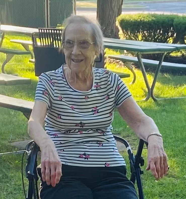 Bernice Ekema Obituary - Holland, MI