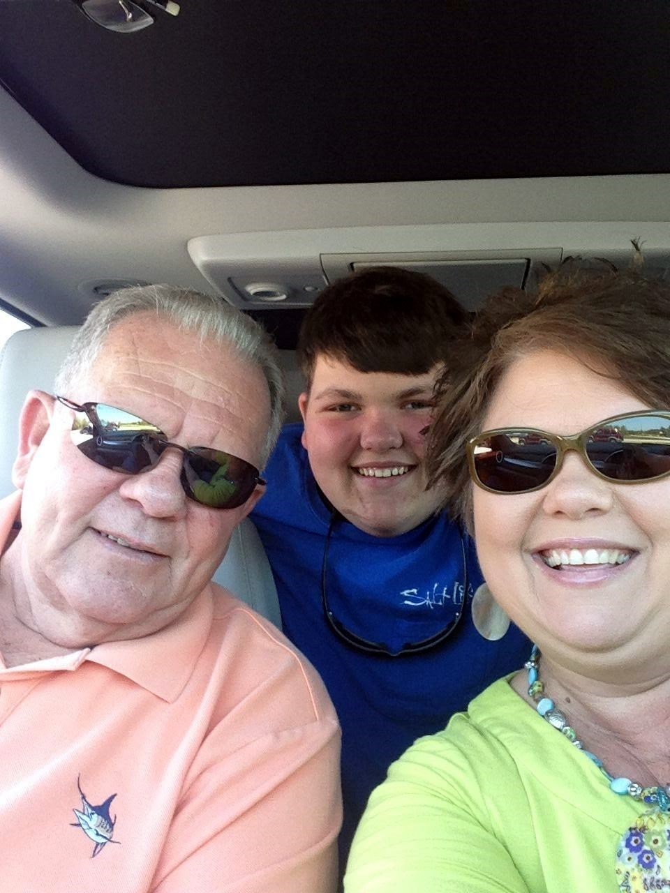 Larry Royal's Instagram, Twitter & Facebook on IDCrawl